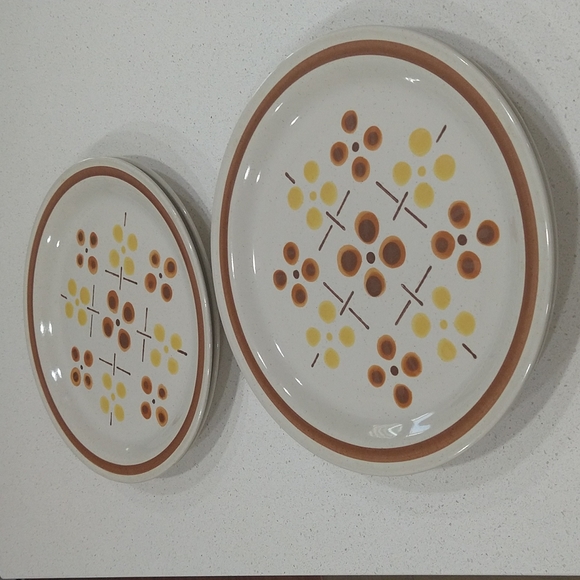 bonsai collection sanibel | Dining | Vintage Dinner Plates Speckled ...